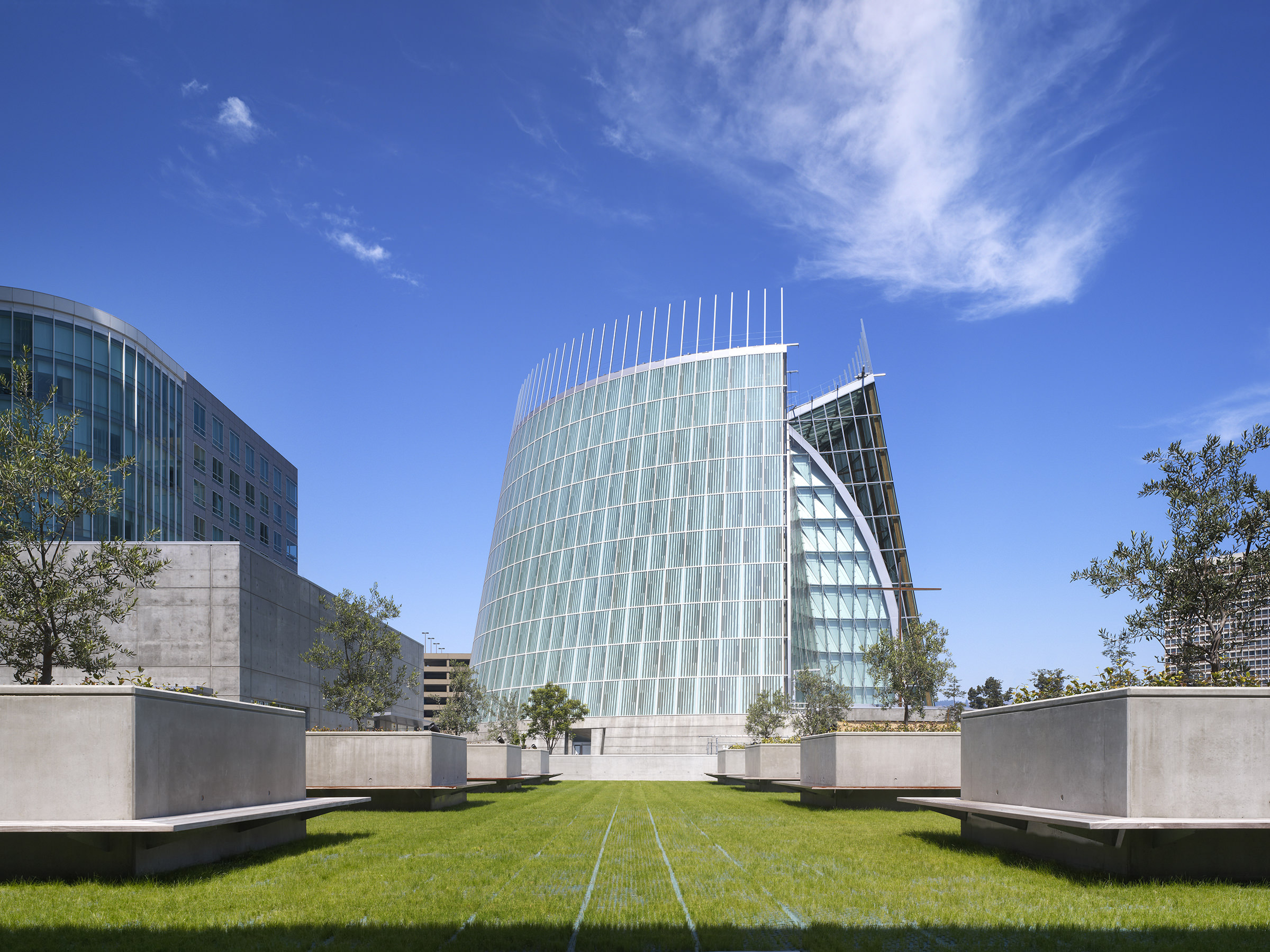 A Light-Filled Cathedral Radiates Hope – SOM