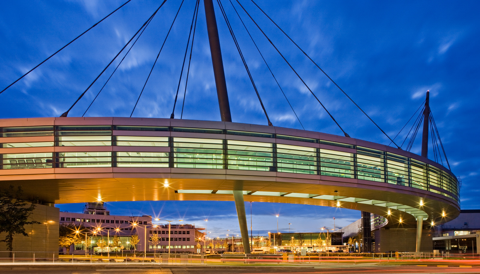 Dublin Airport – Pier D and Skybridge – SOM